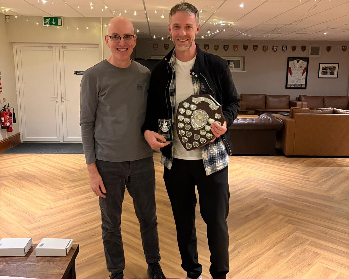 Cat Dodsworth Runner of the Year Trophy – Dragons Running Club (Sale)